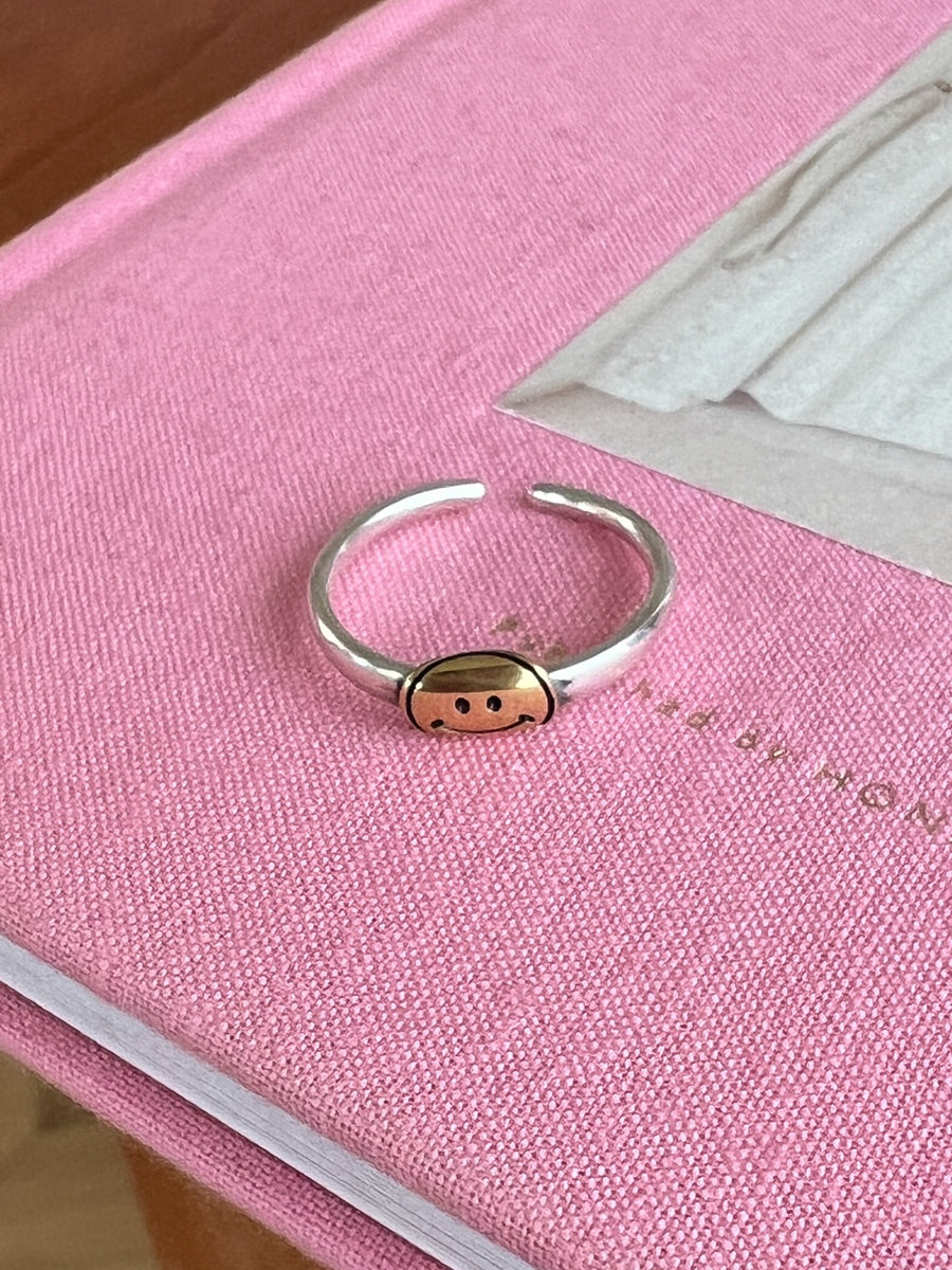 Smiley Ring – ALLISON BROWN